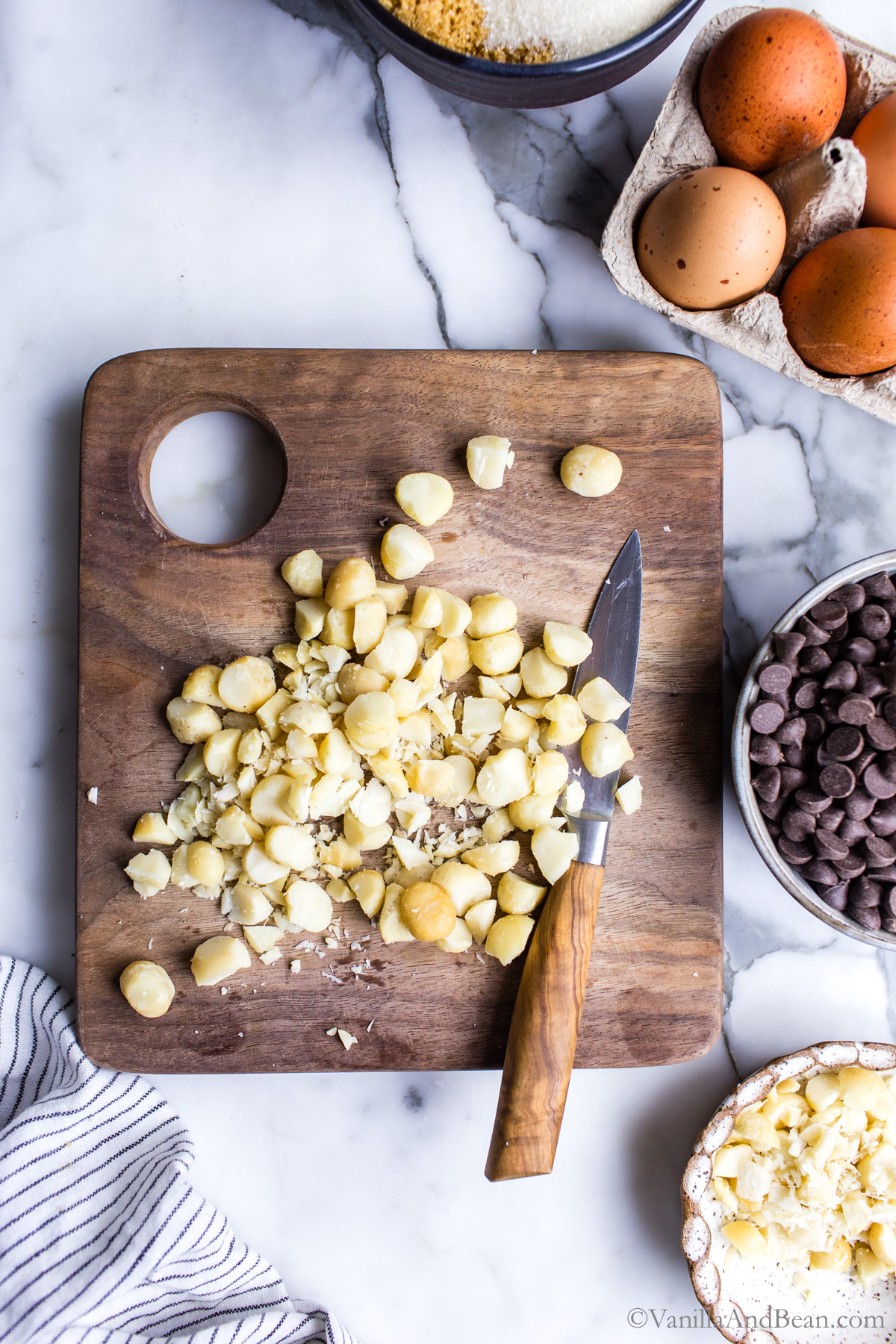 Coconut & Macadamia Nut Cookies (Royale Cookies)