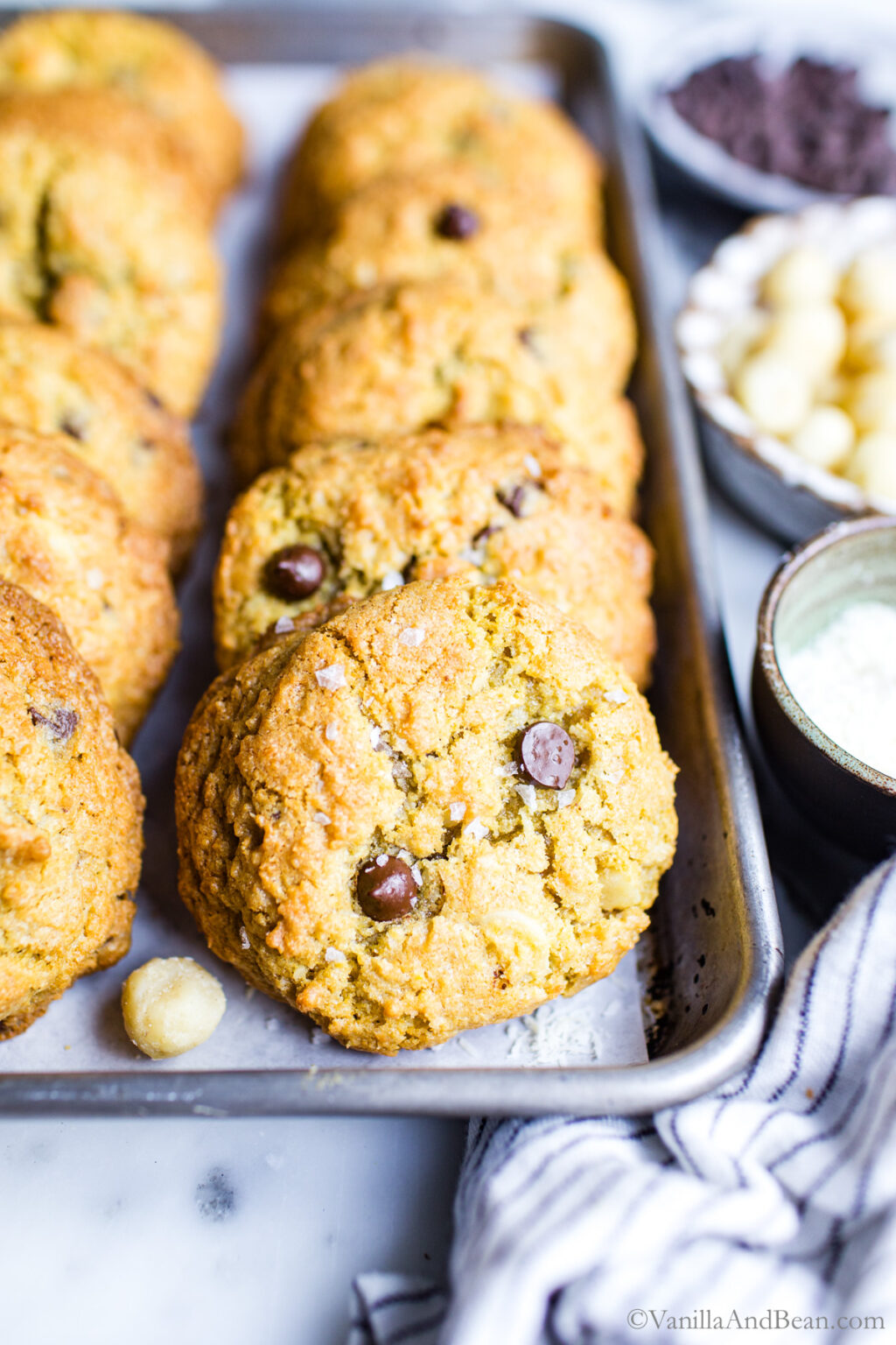 Coconut & Macadamia Nut Cookies (Royale Cookies)