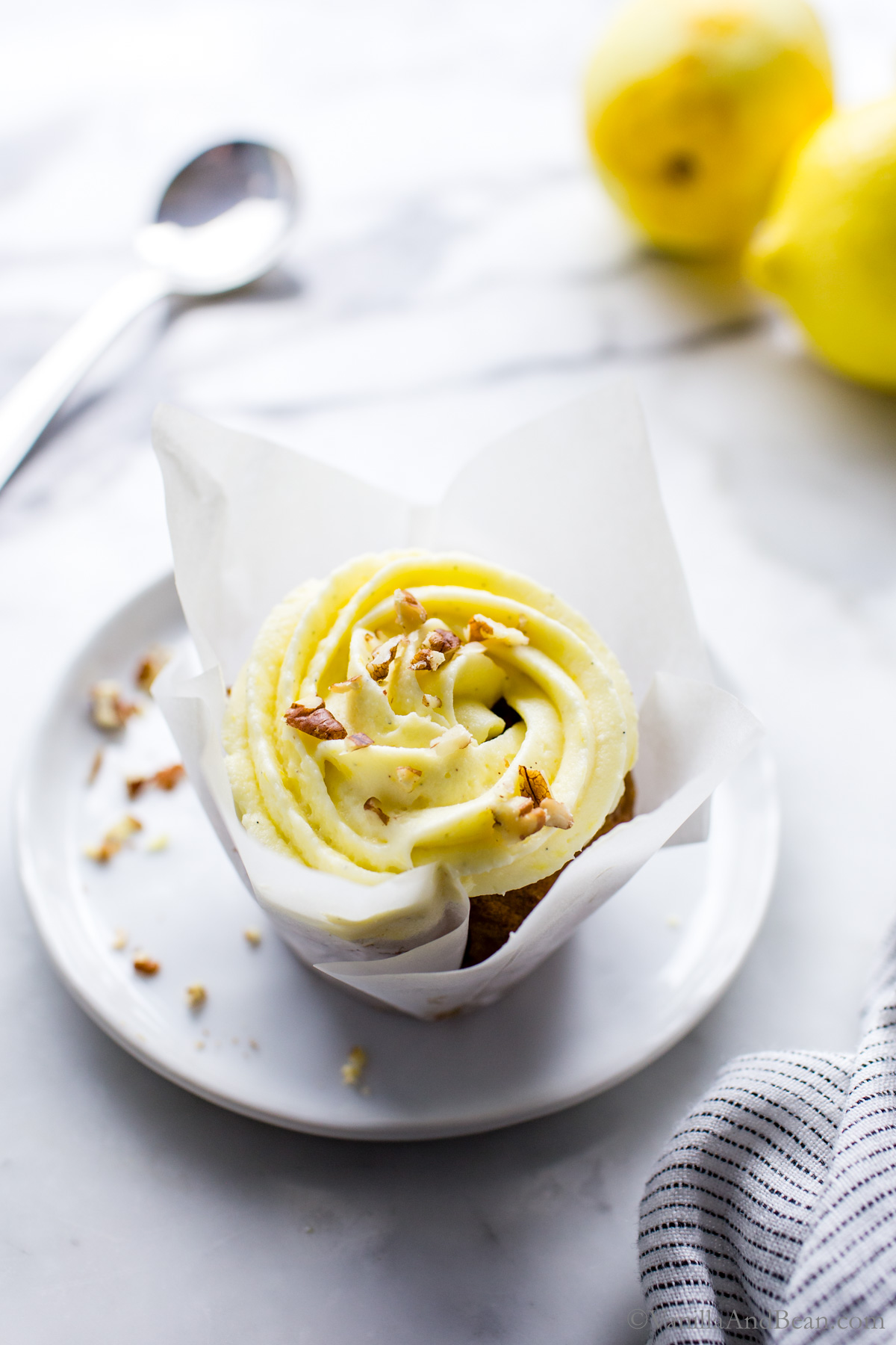 10 Minute Luscious Lemon Cream Cheese Frosting